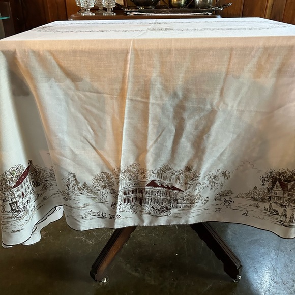Vintage | Dining | Vintage Old World Tablecloth Southern Plantation ...